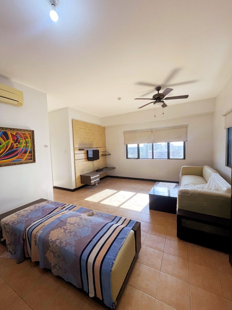Bare Tandem Condo Unit for Sale 20th Floor Ivory Tower, Rosewood Pointe ...