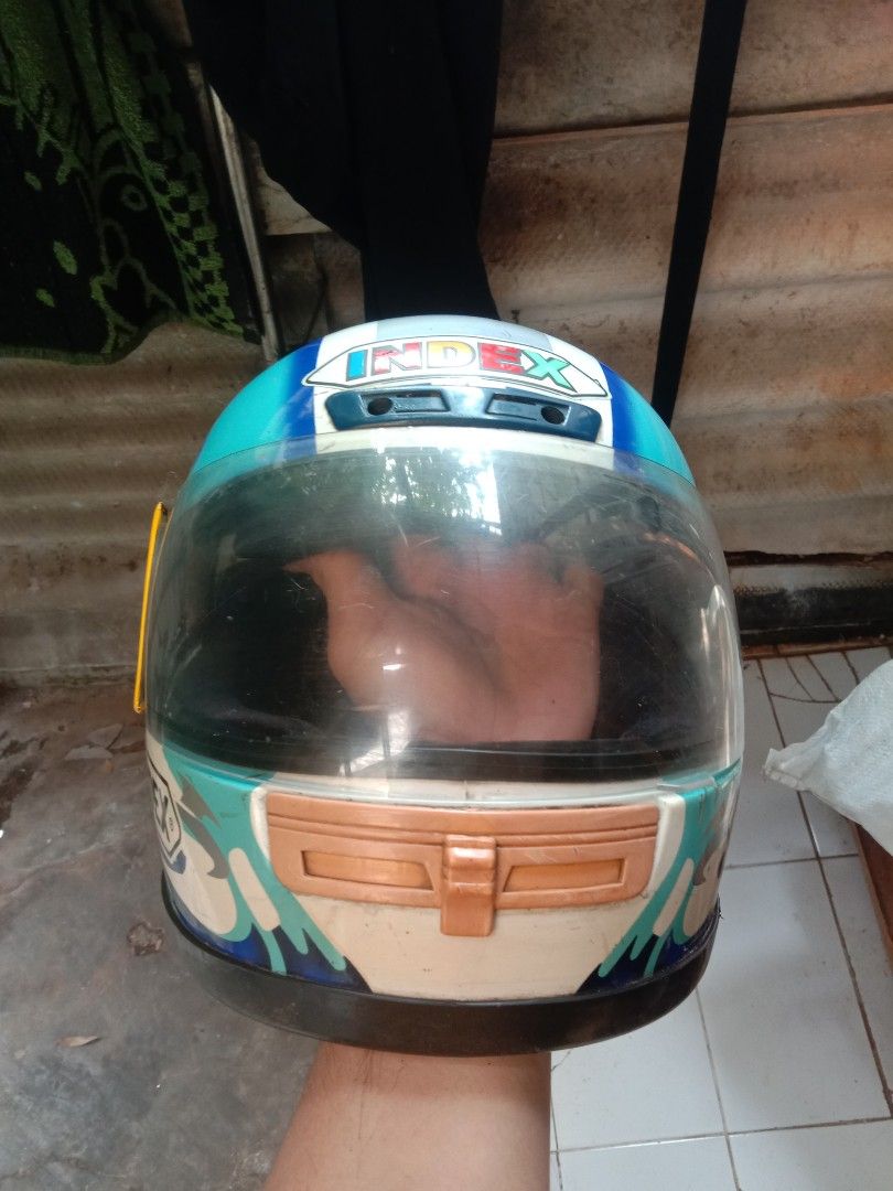 Helm jadul, Motor di Carousell