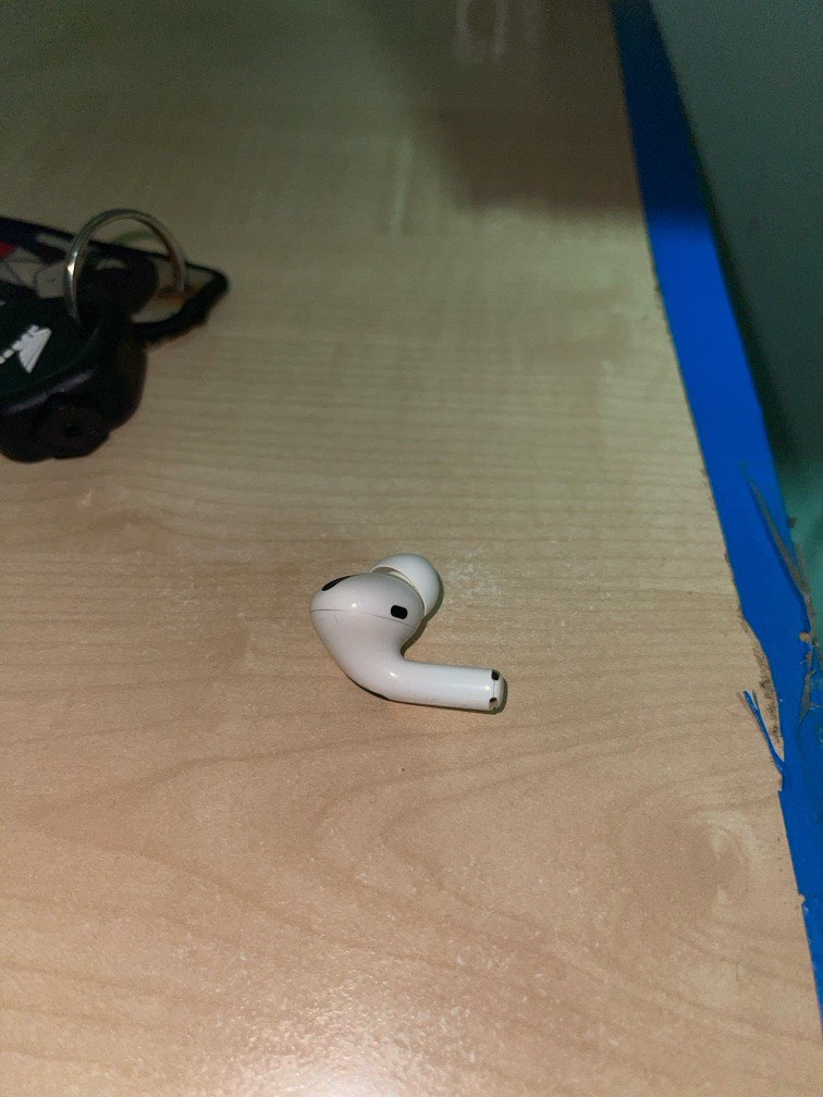 Left Side Airpod Pro 1st Gen, Audio, Earphones on Carousell