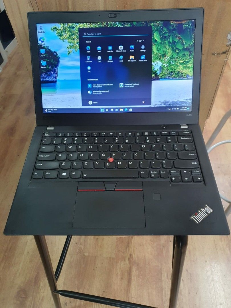 Lenovo ThinkPad Model X280 full HD display with backlight keyboard and ...