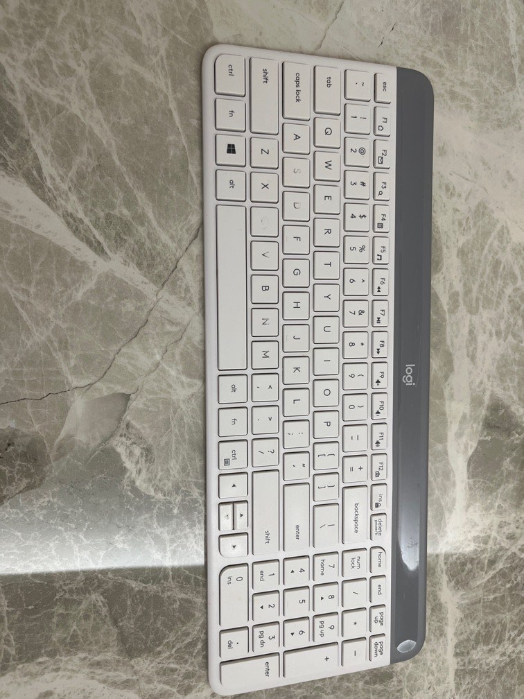 Logitech keyboard K470, 電腦＆科技, 電腦周邊及配件, 電腦滑鼠及相關產品 - Carousell