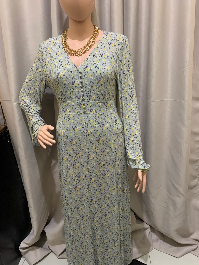 Long dress bunga bungaa, Fesyen Wanita, Pakaian Wanita, Gaun & Rok di Carousell
