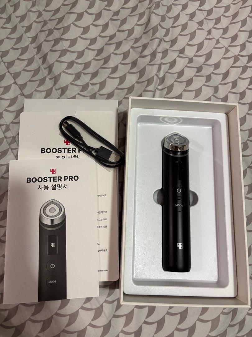 Medicube AGE-R Booster Pro Device, Beauty & Personal Care, Face, Face ...