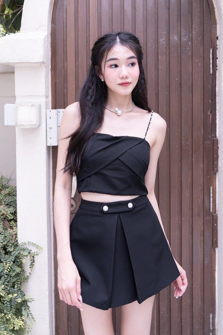Mikayla Sonya Pearl top & bottom in black, Women's Fashion, Dresses ...