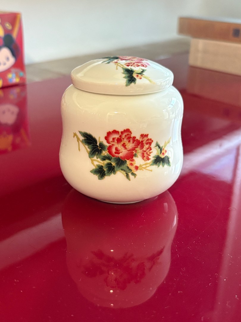 Mini ceramic airtight canister, Hobbies & Toys, Memorabilia ...
