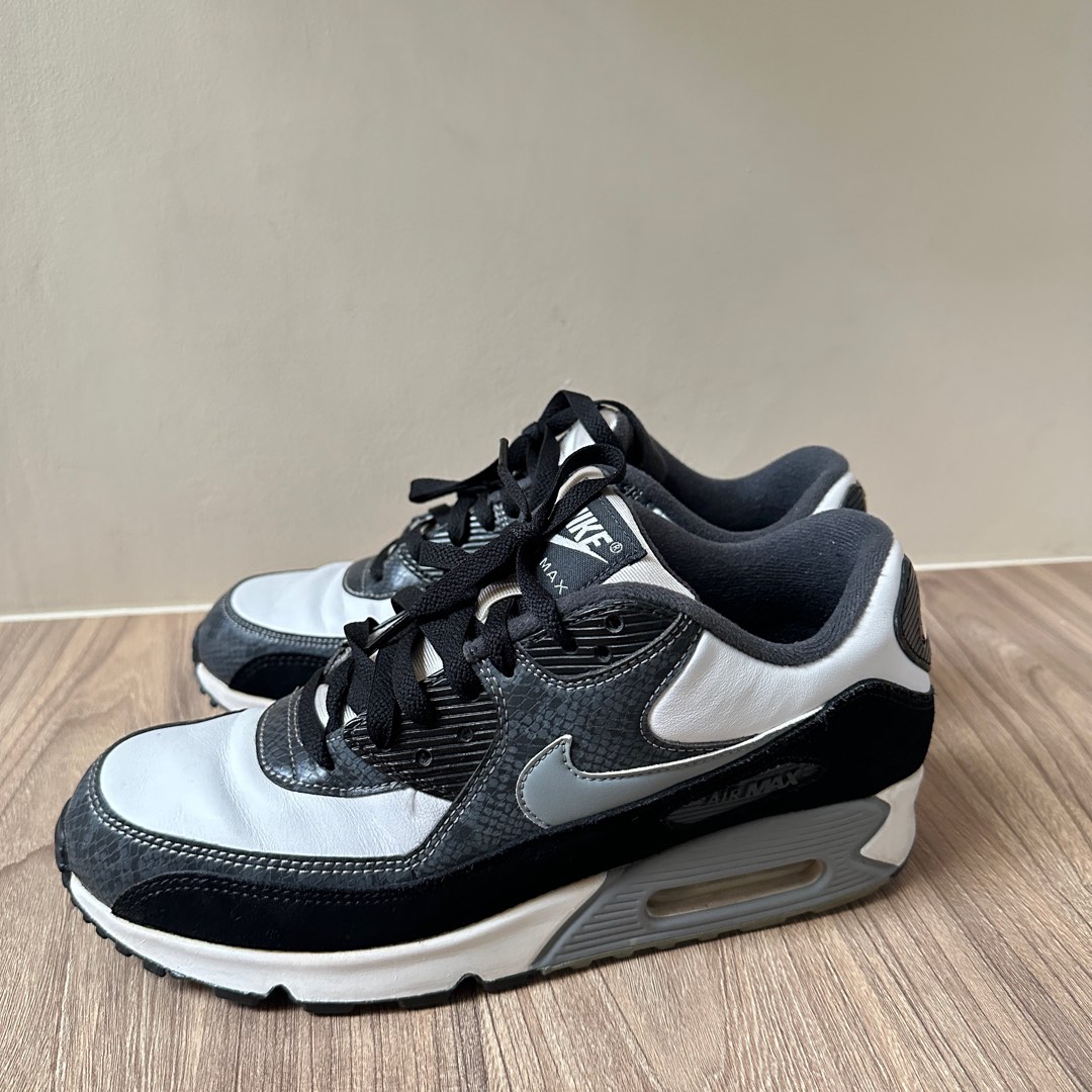 Nike air max 90 python skin original, Fesyen Pria, Sepatu , Sneakers di Carousell