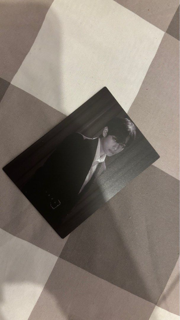 PC Kim Taehyung V BTS, K-Wave di Carousell
