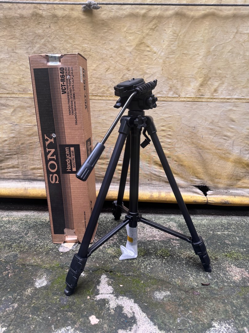 Sony Tripod VCT-R640 (Brand New), Photography, Photography Accessories ...