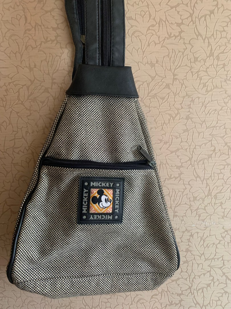 Tas Disney Anak bentuk segitiga, Bayi & Anak, Lainnya di Carousell