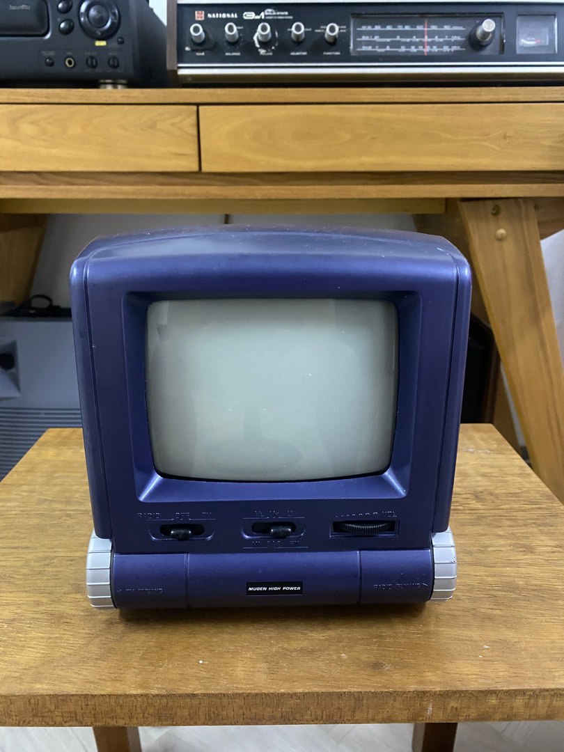 VINTAGE TV 5.5 B&W - TV VINTAGE MINI, TV & Home Appliances, TV ...