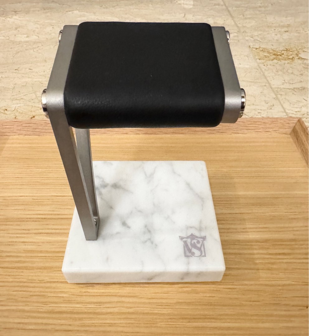 WATCH STAND 2.0 - SINGLE - WHITE & SILVER, Men's Fashion, Watches ...