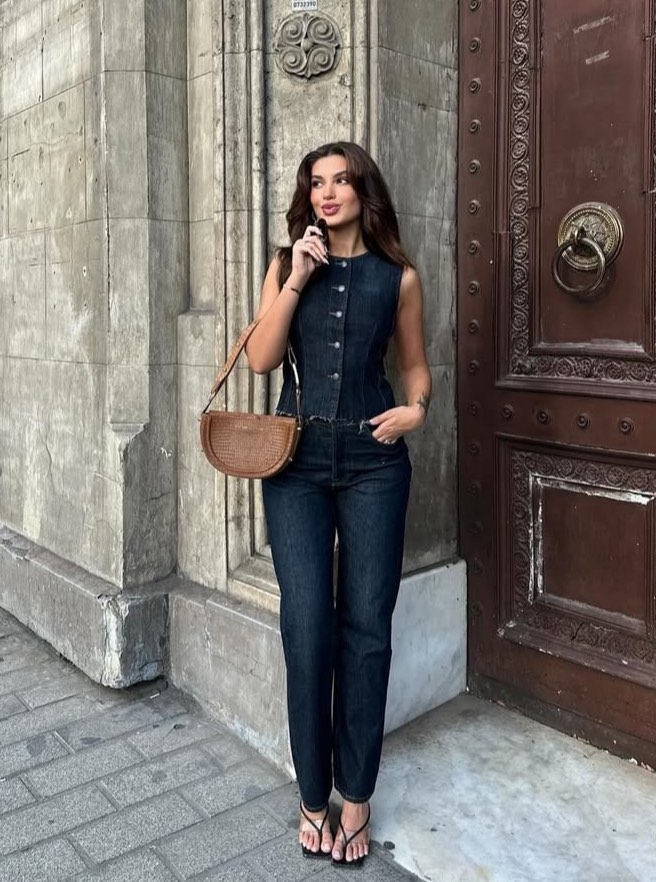 ZARA Relaxed Jeans SUPER GANDA, Women's Fashion, Bottoms, Jeans on ...