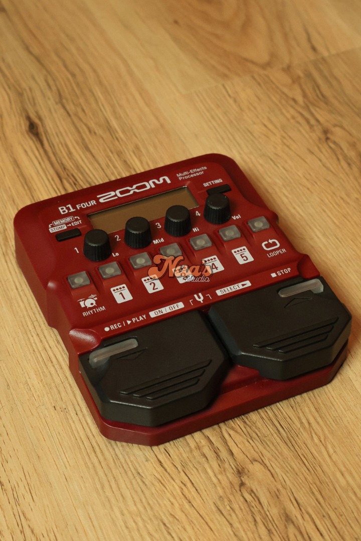 ZOOM B1 FOUR BASS MULTI EFFECTS, Hobbies & Toys, Music & Media, Music ...