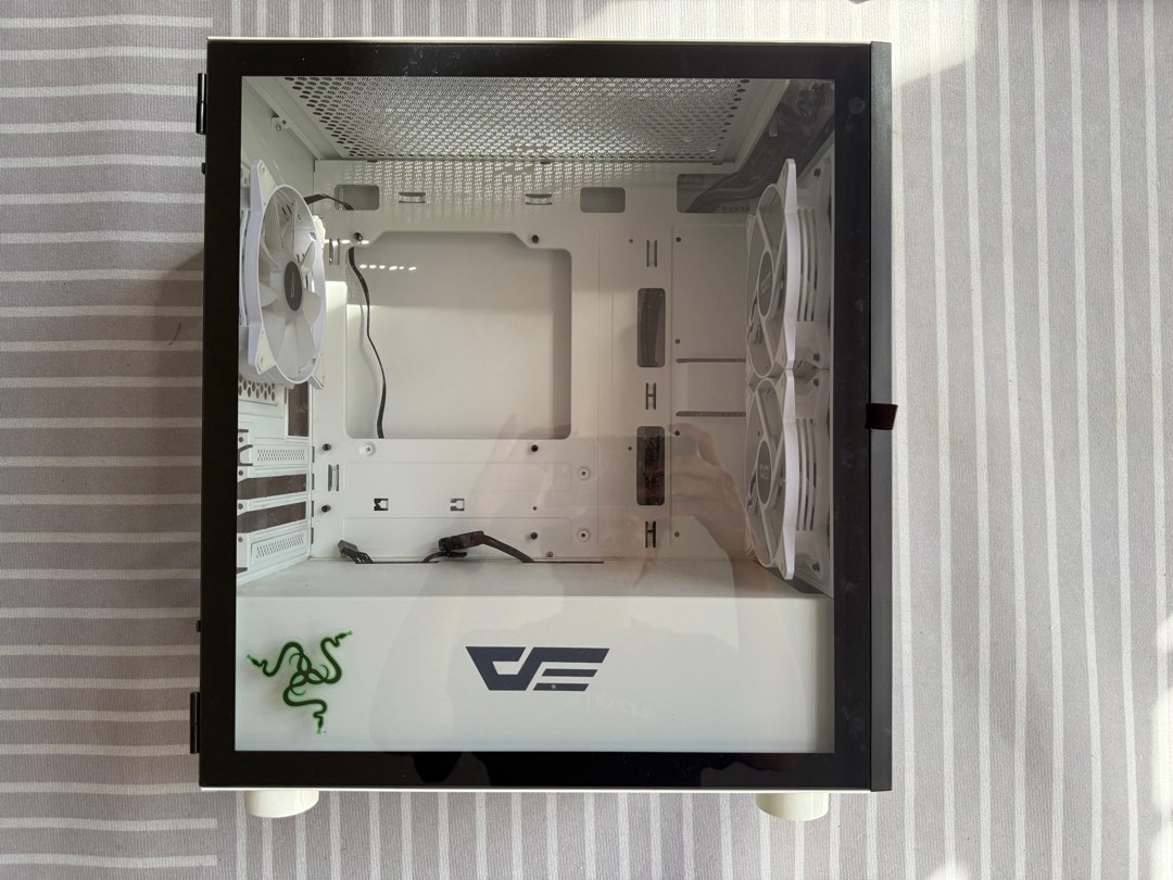 Aigo DLM 21 White with 3 RGB Fans, Computers & Tech, Parts ...