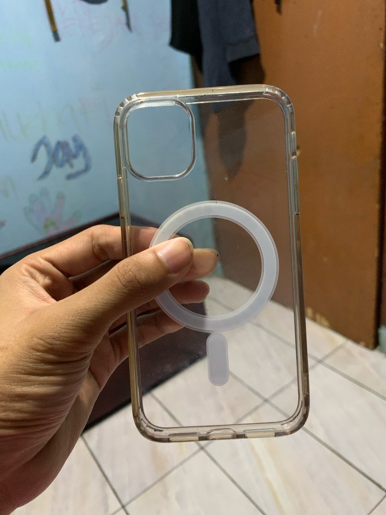 Case Iphone 11 type boba camera - Seccond like new pemakaian 2 bulan ...
