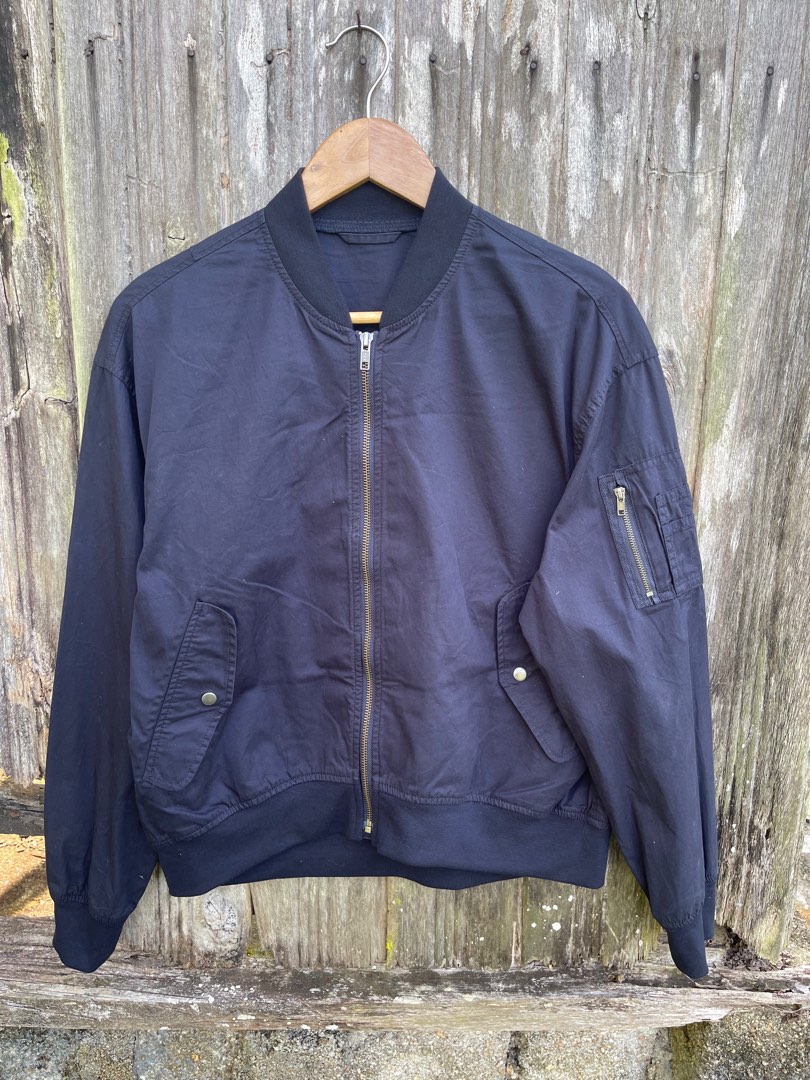 GU Bomber Jacket, Men's Fashion, Coats, Jackets and Outerwear on Carousell