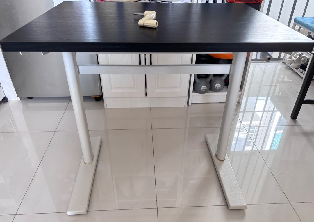 Height adjustable table 80cm x 60cm - high quality very solid ...