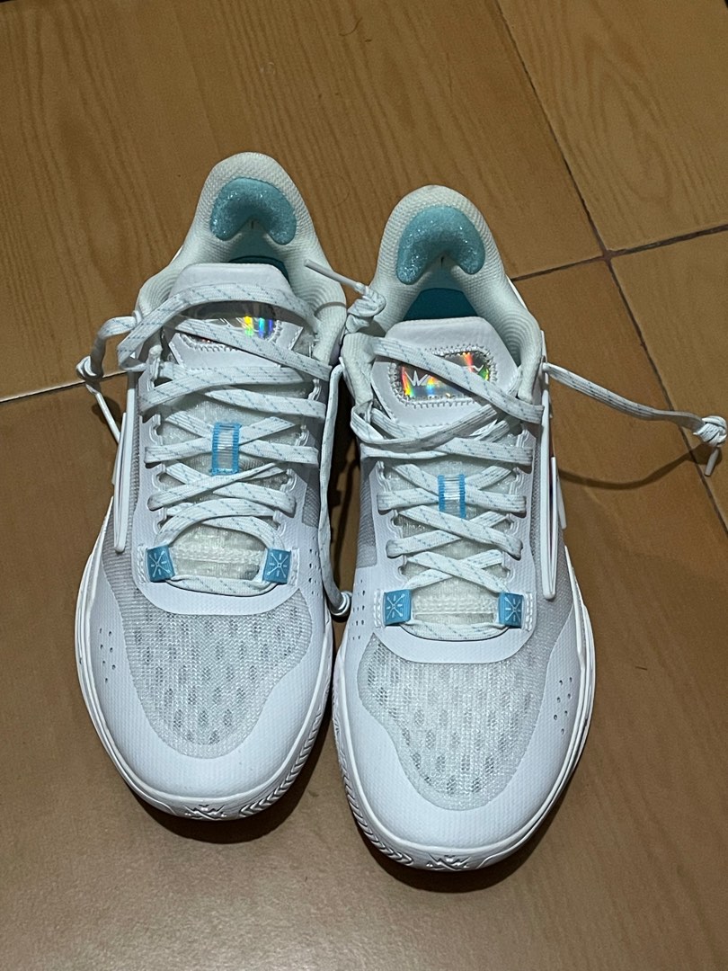 Li-Ning Basketball on court, Men's Fashion, Footwear, Sneakers on Carousell