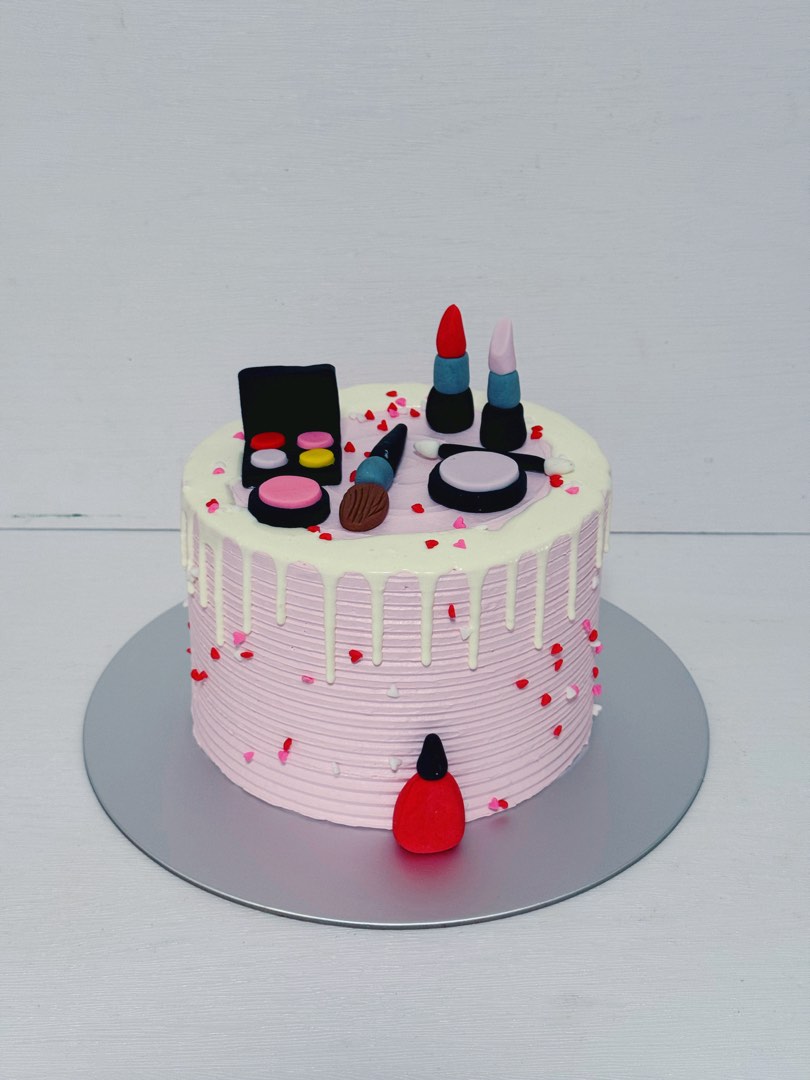 Make Up Theme Cake / halal cake / customised cake/ birthday cake ...