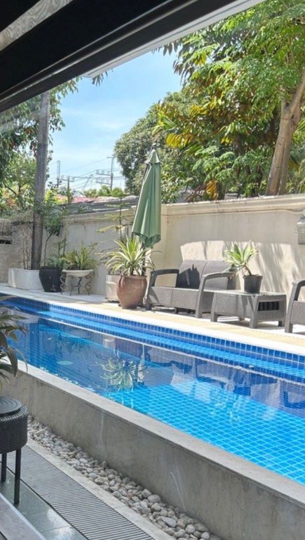 Nice Location Dasmarinas Village Makati / Dasmariñas Village Makati ...