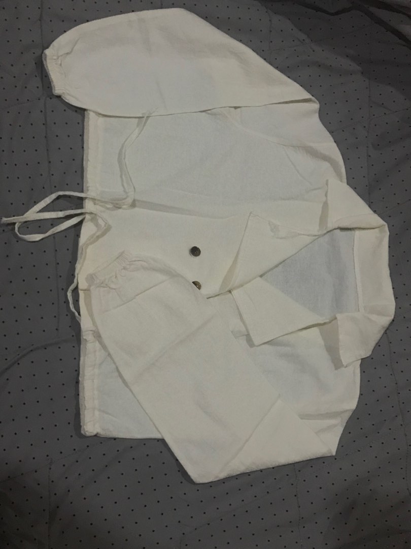 Outer crop linen, Fesyen Wanita, Pakaian Wanita, Baju Luaran di Carousell
