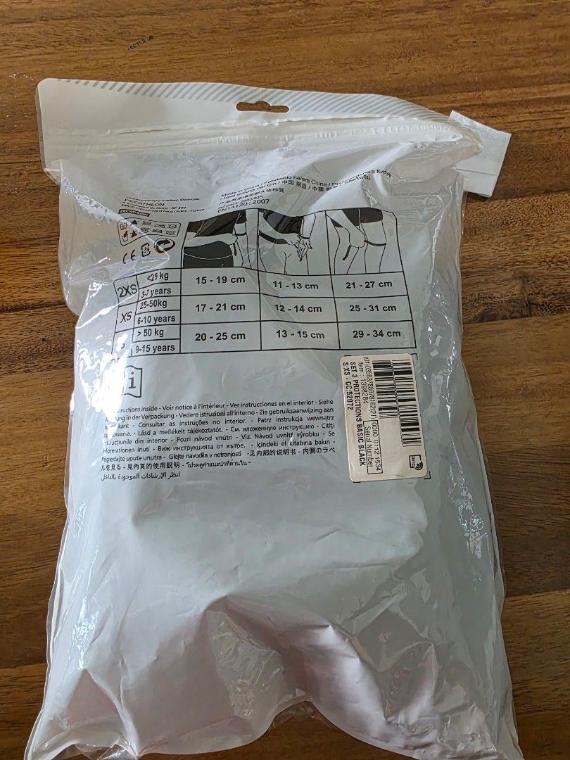 Oxelo Wrist Protectors Set of 3, Sports Equipment, Other Sports Equipment and Supplies on Carousell