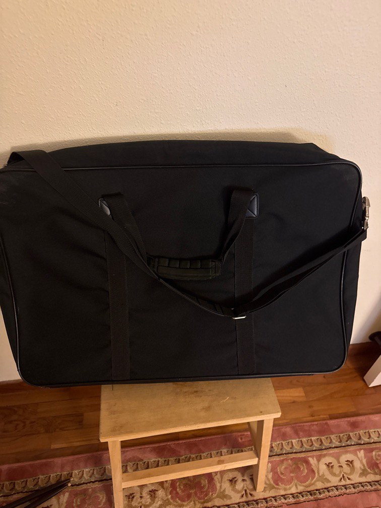 Pedal train guitar pedal board carrier on Carousell