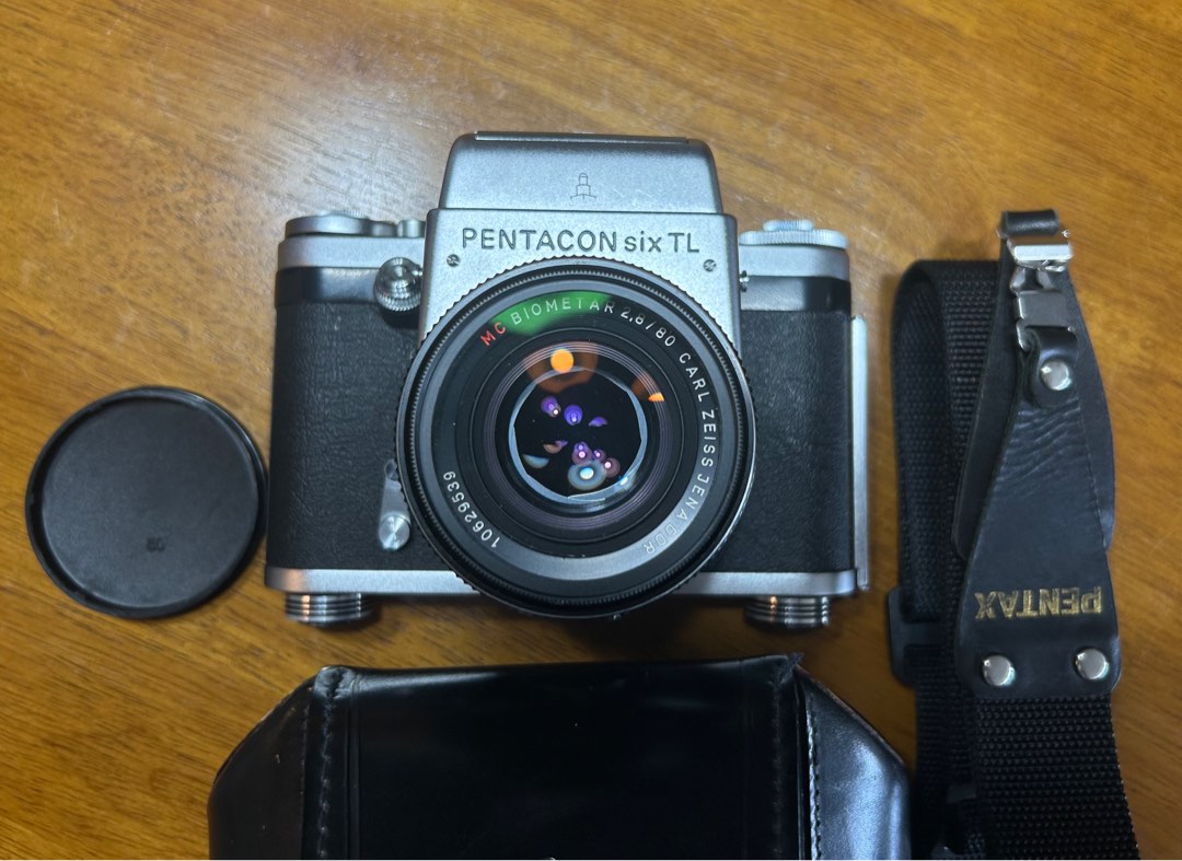 Pentacon six medium format carl zeiss 80mm 2.8, Photography, Cameras on ...