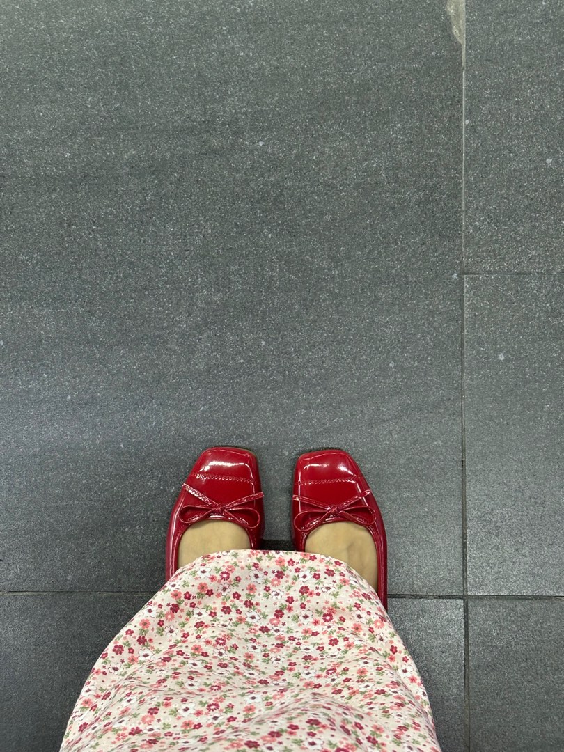 Red Ribbon Flats Shoe, Women's Fashion, Footwear, Flats on Carousell
