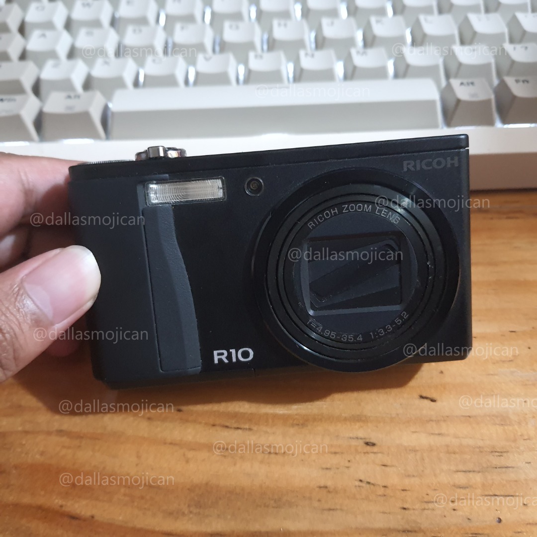 Ricoh R10 Professional Digital Camera like Canon G7X G7 X Mark II ...