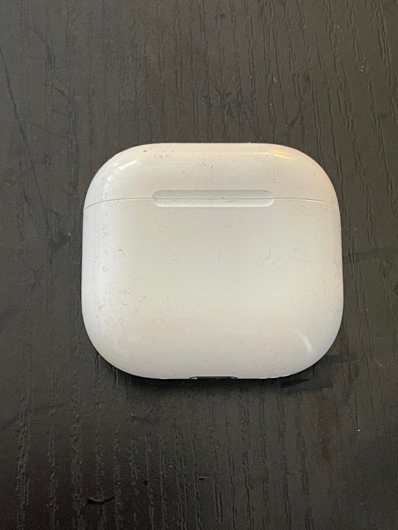 Single apple earpod and case., 音響器材, 耳機 - Carousell