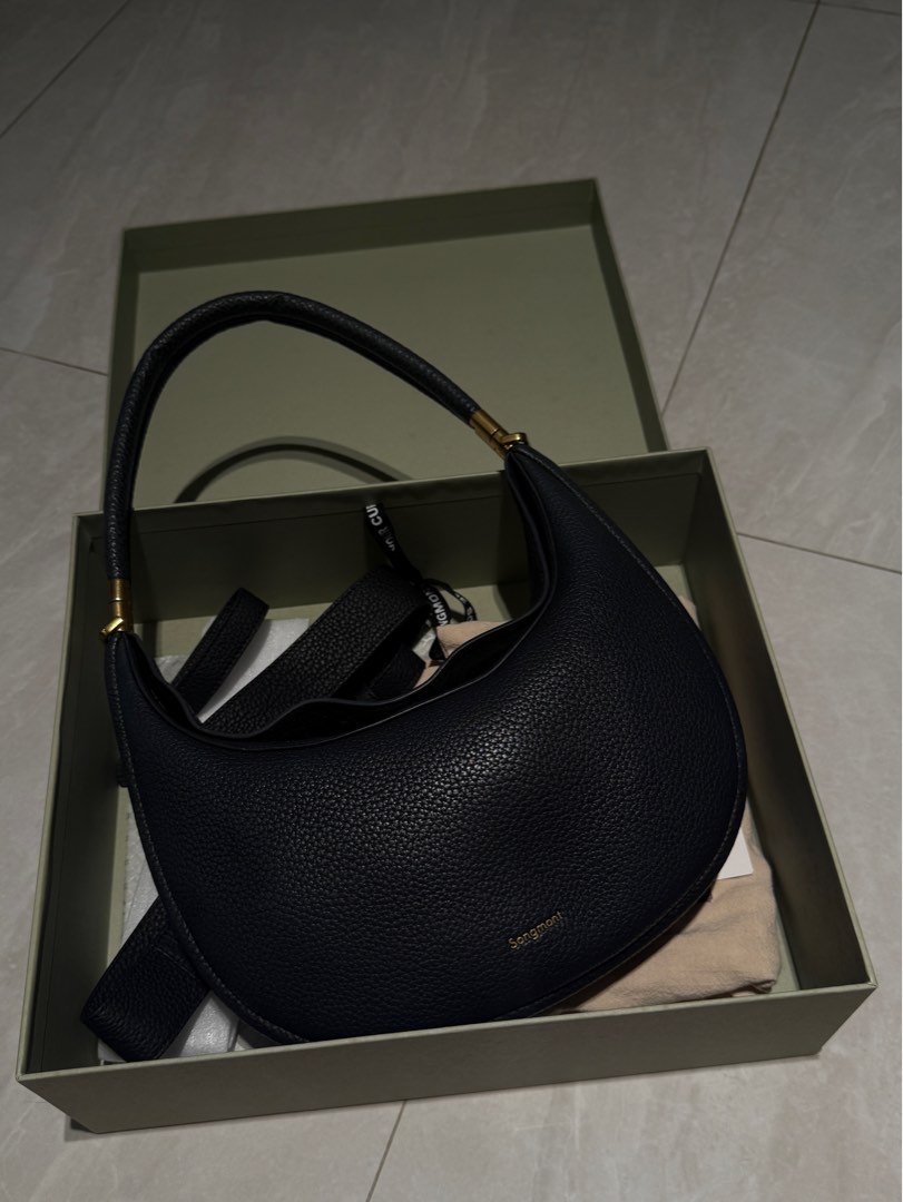 Songmont Luna (Medium) in Onyx (Black), Luxury, Bags & Wallets on Carousell