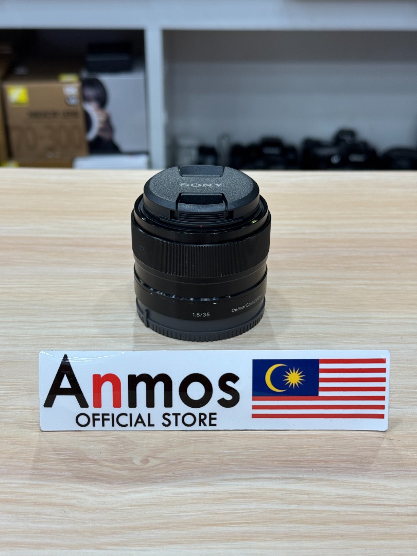 SONY E 35MM F1.8 OSS LENS ONLY (98% LIKE NEW CONDITION) 3 MONTH FULL ...