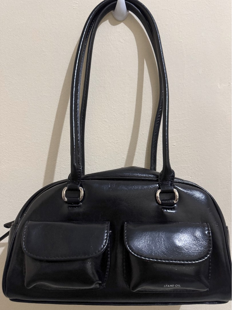 Stand Oil Chubby Bag Black, Fesyen Wanita, Tas & Dompet di Carousell