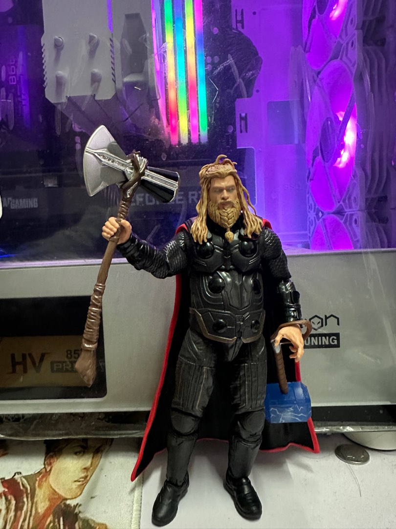 Thor end game figure, Hobbies & Toys, Toys & Games on Carousell