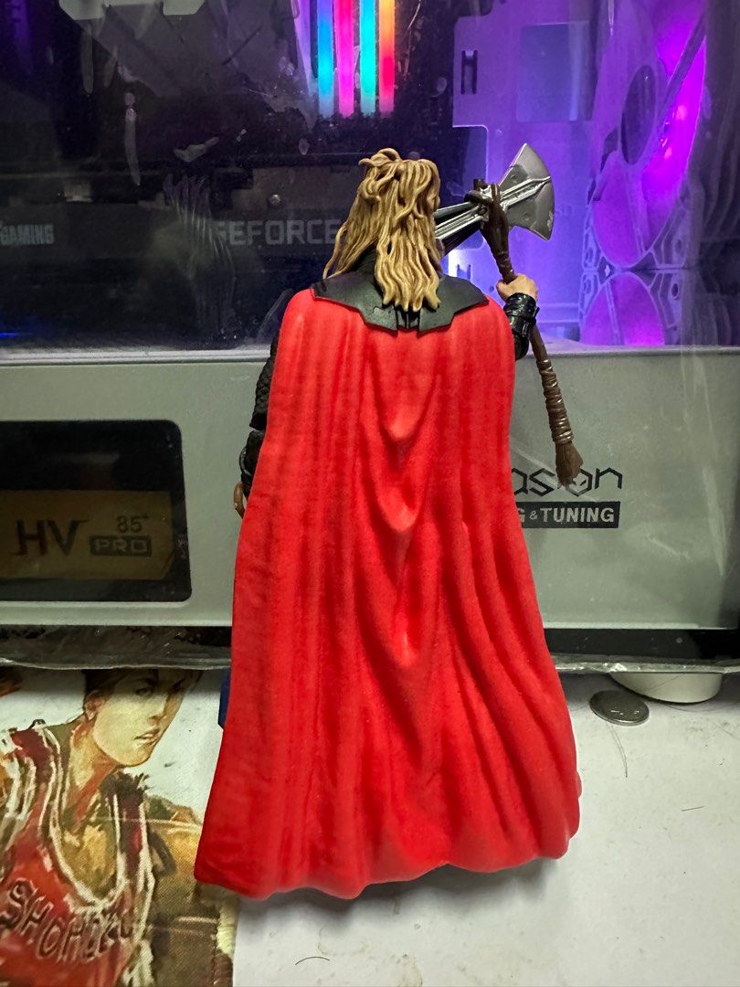 Thor end game figure, Hobbies & Toys, Toys & Games on Carousell