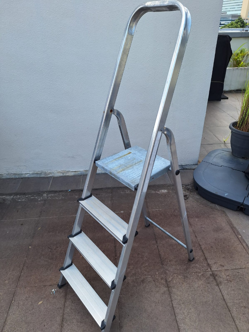 Aluminum 3-Step Ladder with Handrail, Furniture & Home Living, Home ...