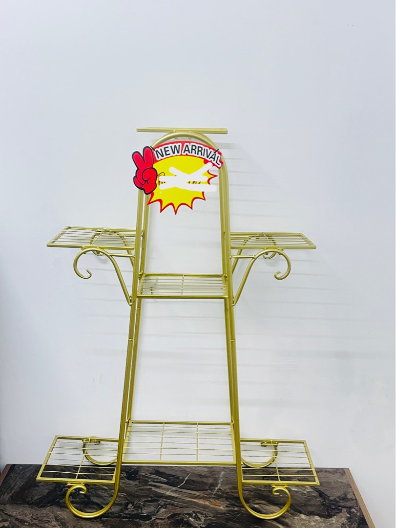 Besi bunga, Furniture & Home Living, Home Decor, Wall Decor on Carousell