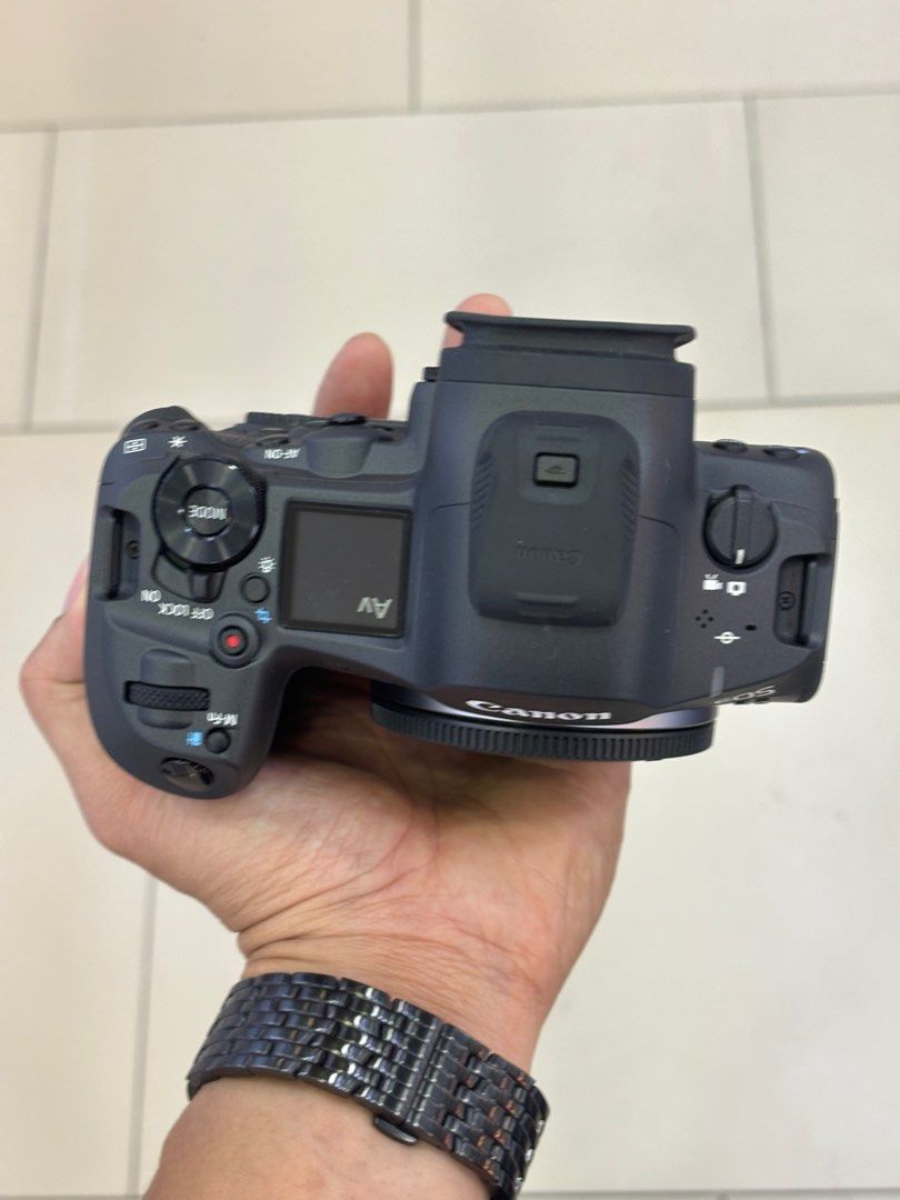 CANON EOS R5 MARK II BODY SHUTTER COUNT 3k, Photography, Cameras on ...