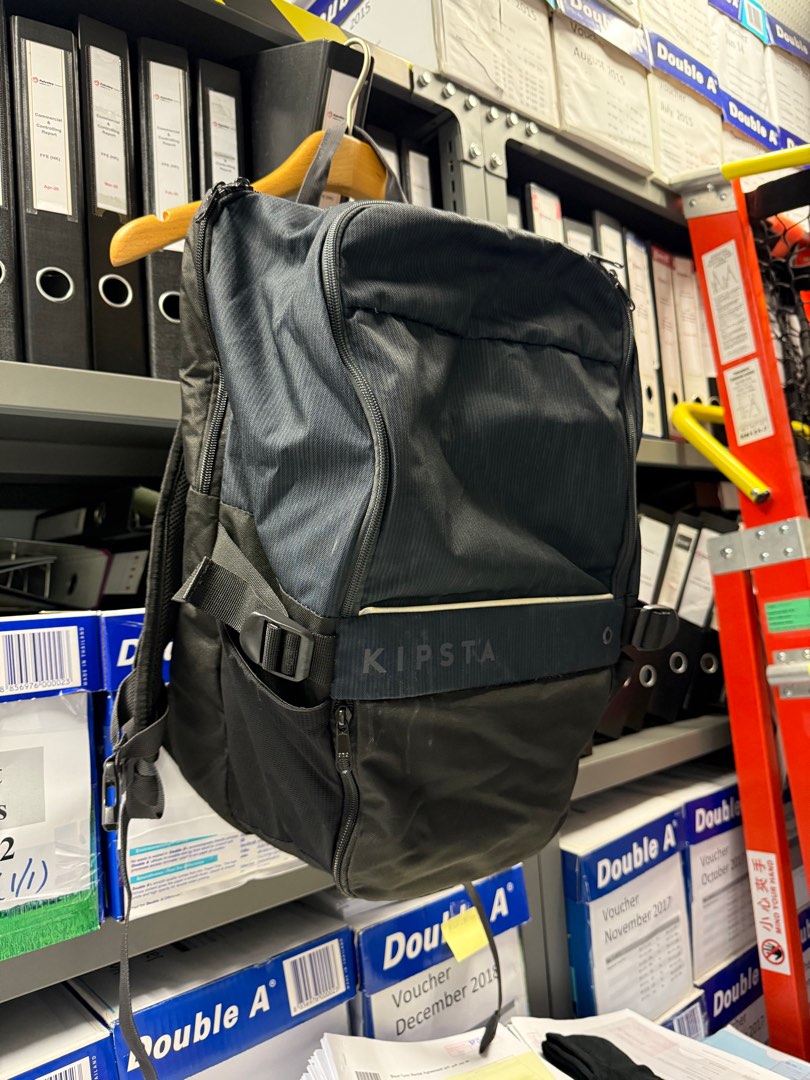 Decathlon Kipsta 35L backpack Essential, 男裝, 袋, 背包 - Carousell