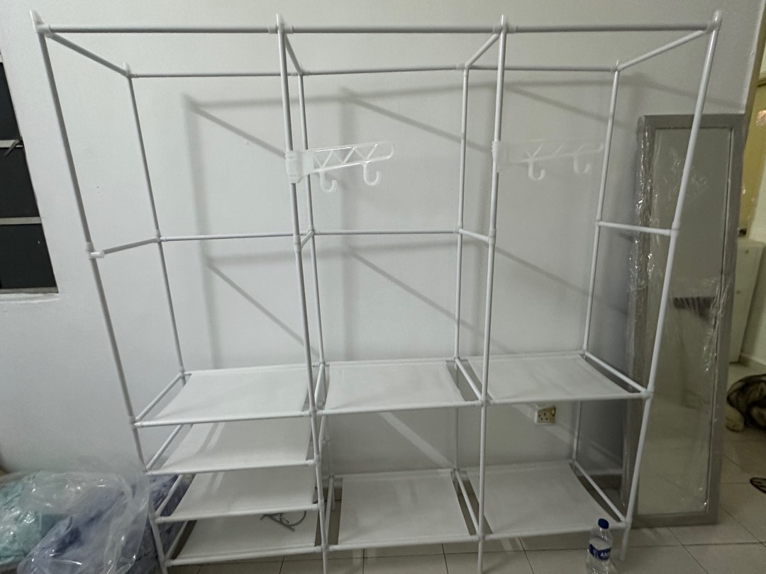 Exposed wadrobe adjustable, Furniture & Home Living, Bathroom & Kitchen ...