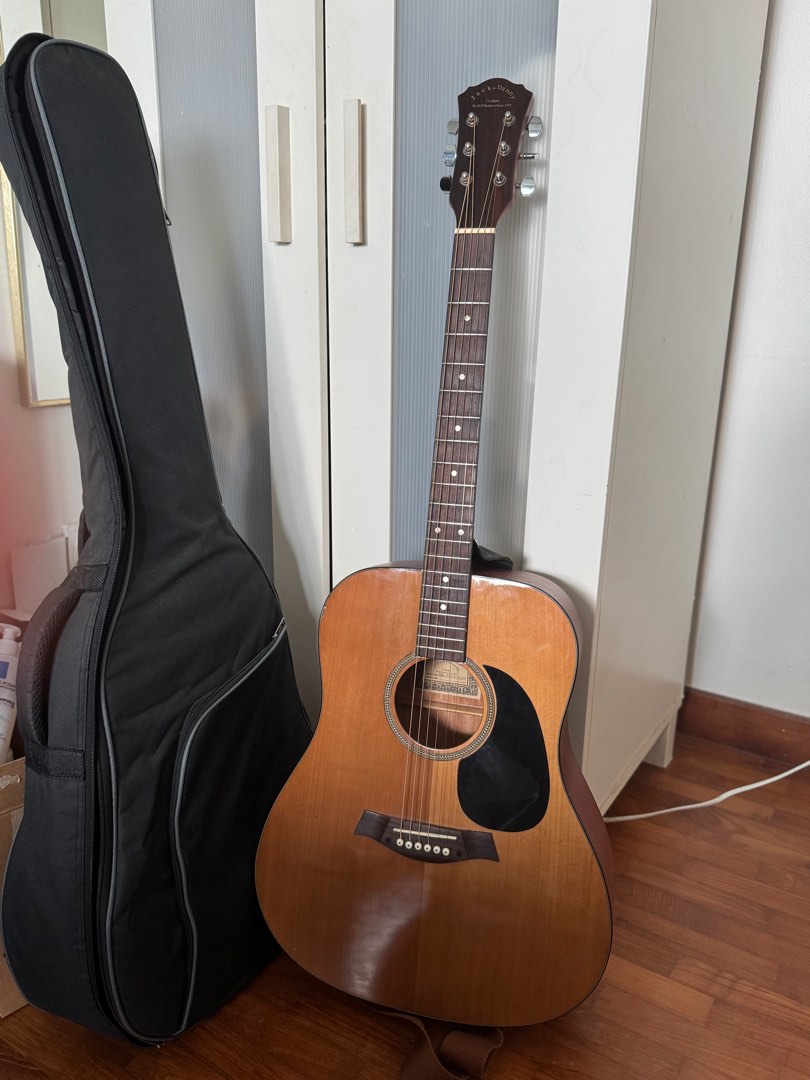Jack and Danny Acoustic Guitar with New Strings, Hobbies & Toys, Music ...