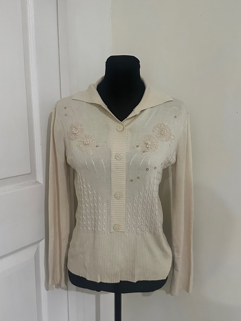 Knitted Cream Longsleeves, Women's Fashion, Tops, Longsleeves on Carousell