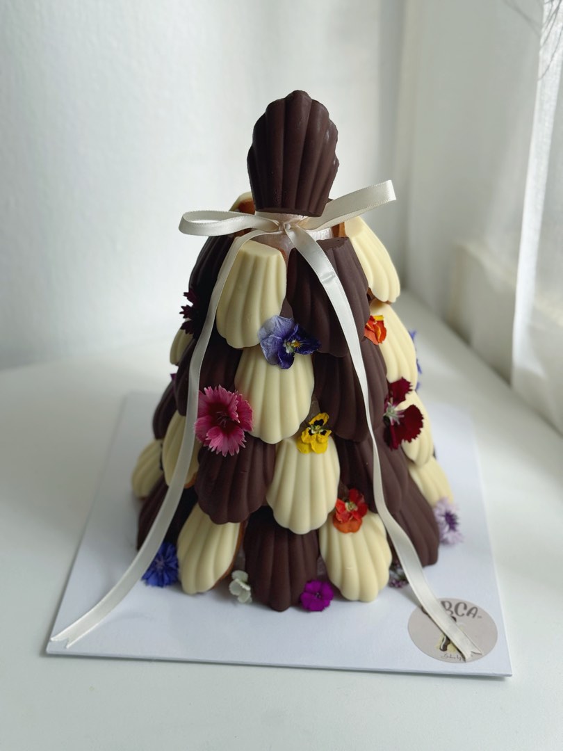 Madeleine tower (Halal), Food & Drinks, Homemade Bakes on Carousell