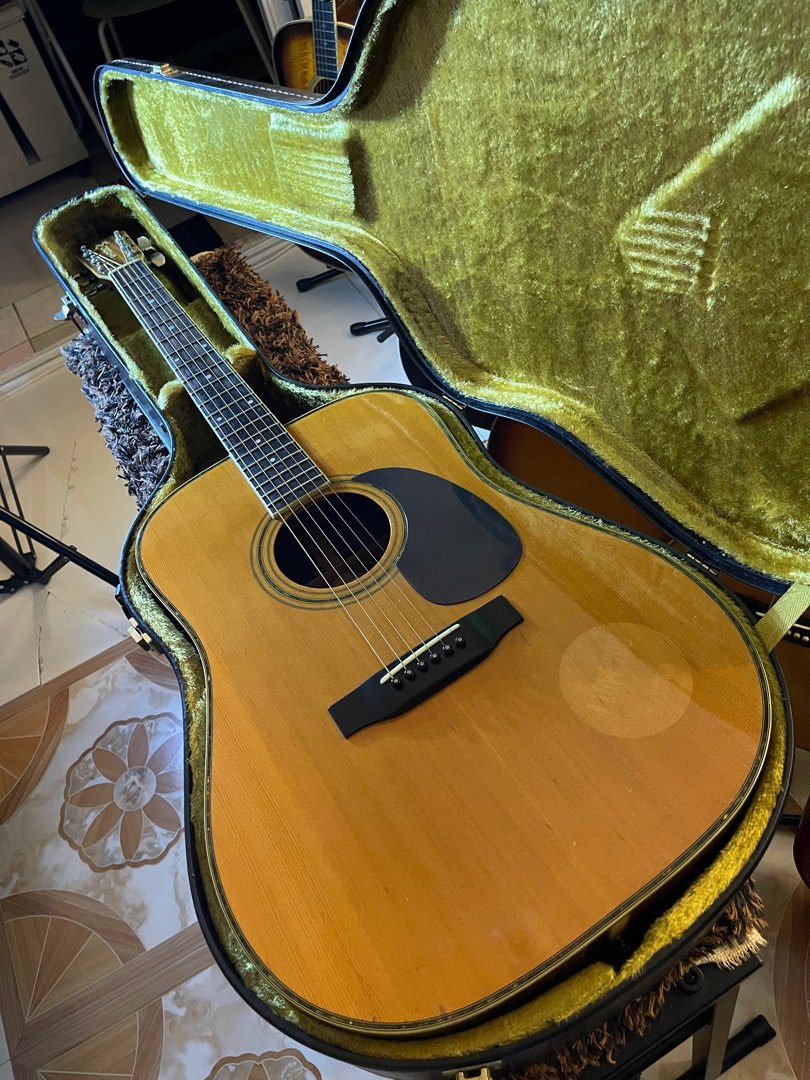 Morris W-35 vertical logo, Hobbies & Toys, Music & Media, Musical ...