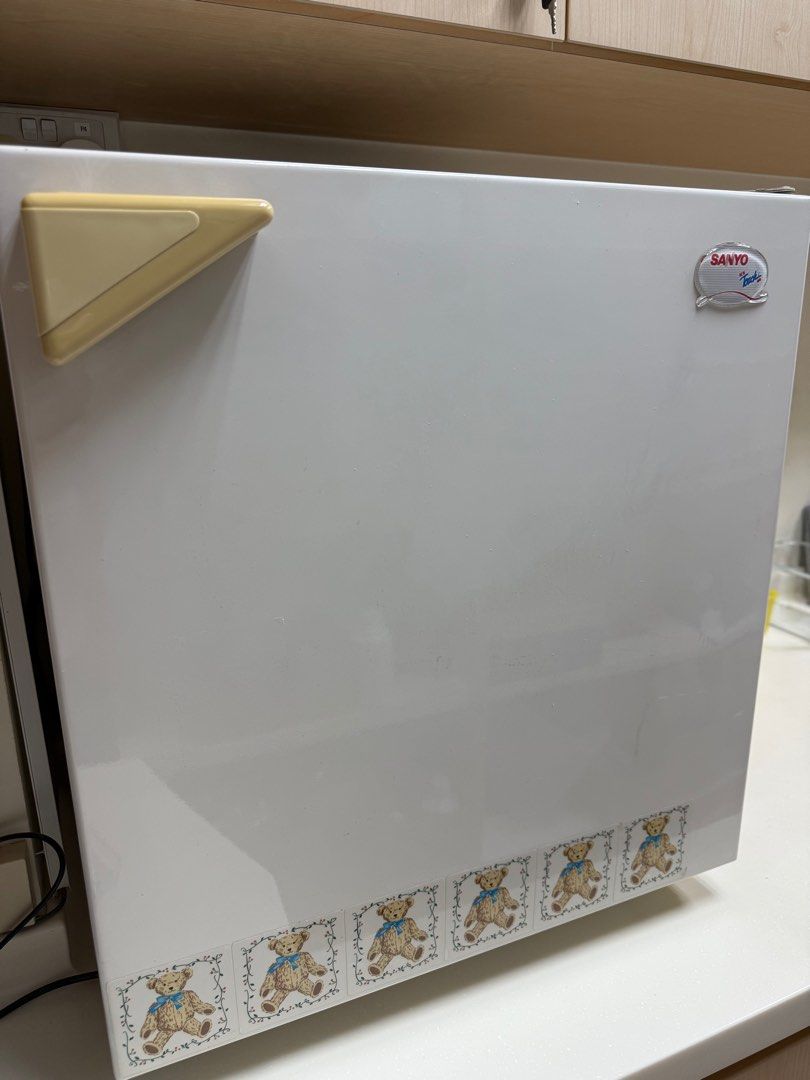 SANYO Mini/Bar Counter Fridge, TV & Home Appliances, Kitchen Appliances ...