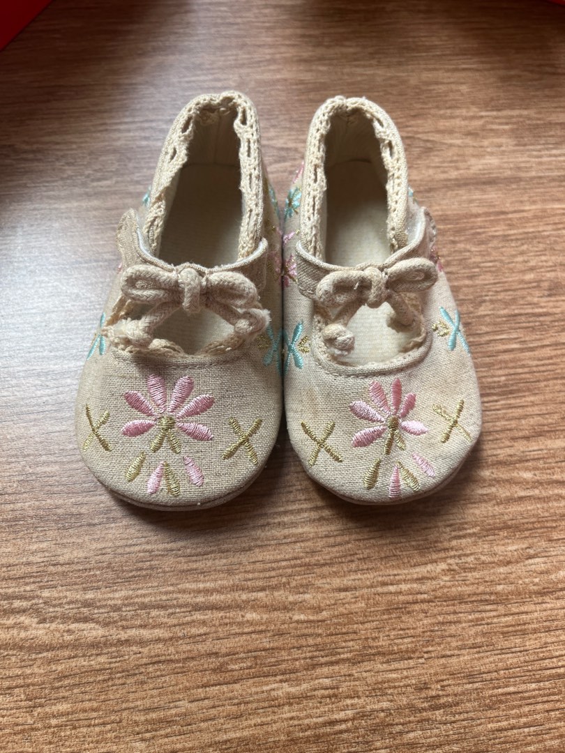 sepatu prewalk bayi, Bayi & Anak, Lainnya di Carousell