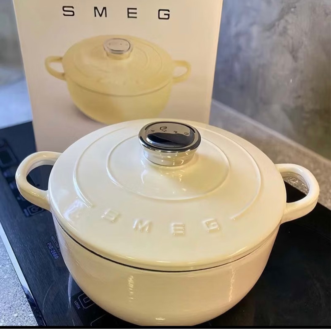 SMEG 24cm cast iron casserole, Furniture & Home Living, Kitchenware ...