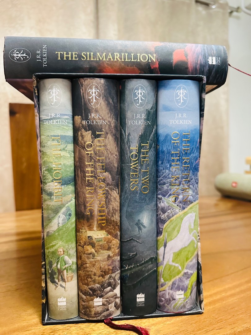 TOLKIEN BOX SET: The Silmarillion & The Lord Of The Rings - Illustrated ...