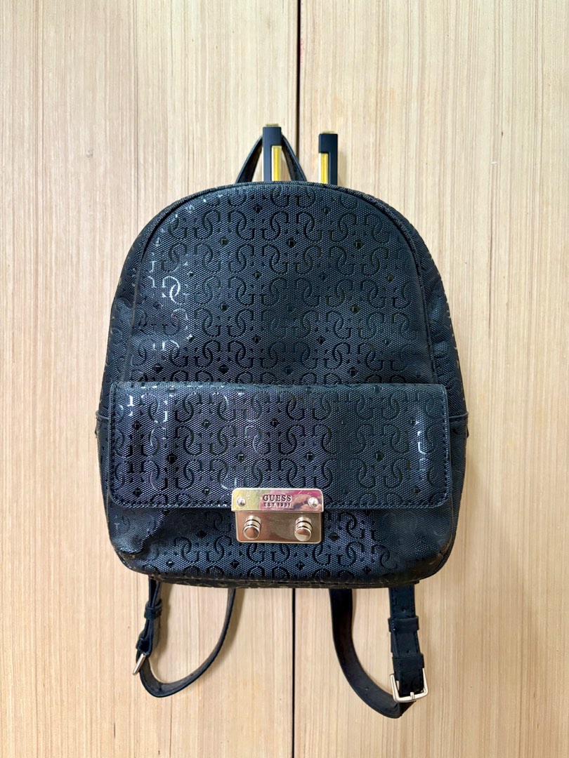 orig Guess bagpack for school or everyday use, Women's Fashion, Bags ...